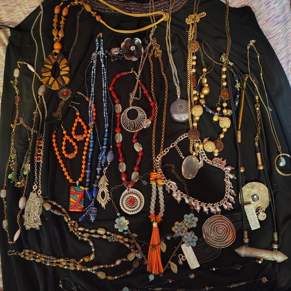 Source Unknown | Jewelry | Giant Mix Hoard Of Jewelry Contain Stone ...